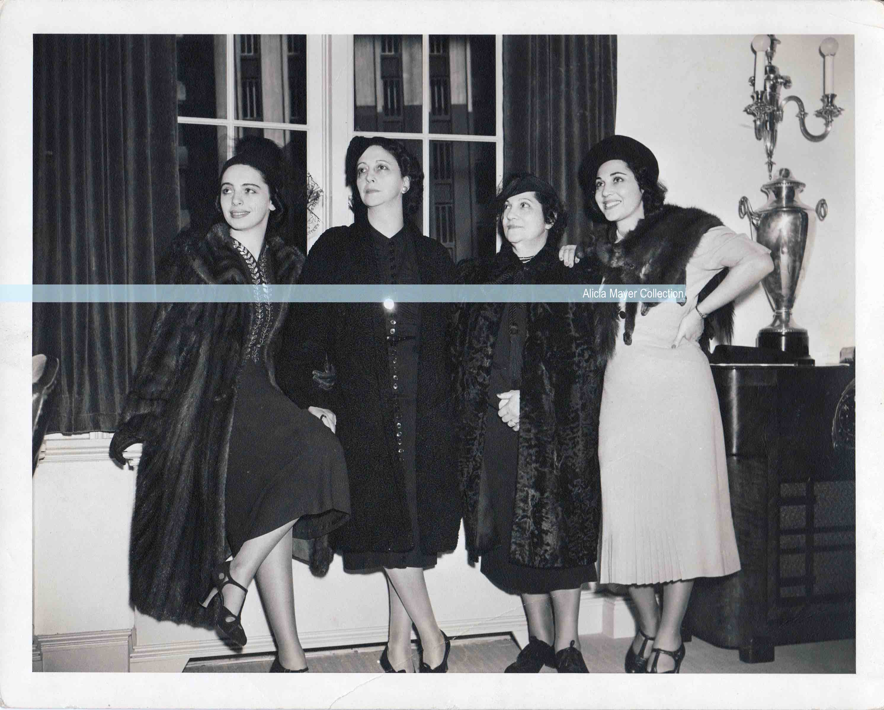 Elaine Barrie Barrymore+ her mother Mrs Louis Jacobs + Ida + Mitzi ...
